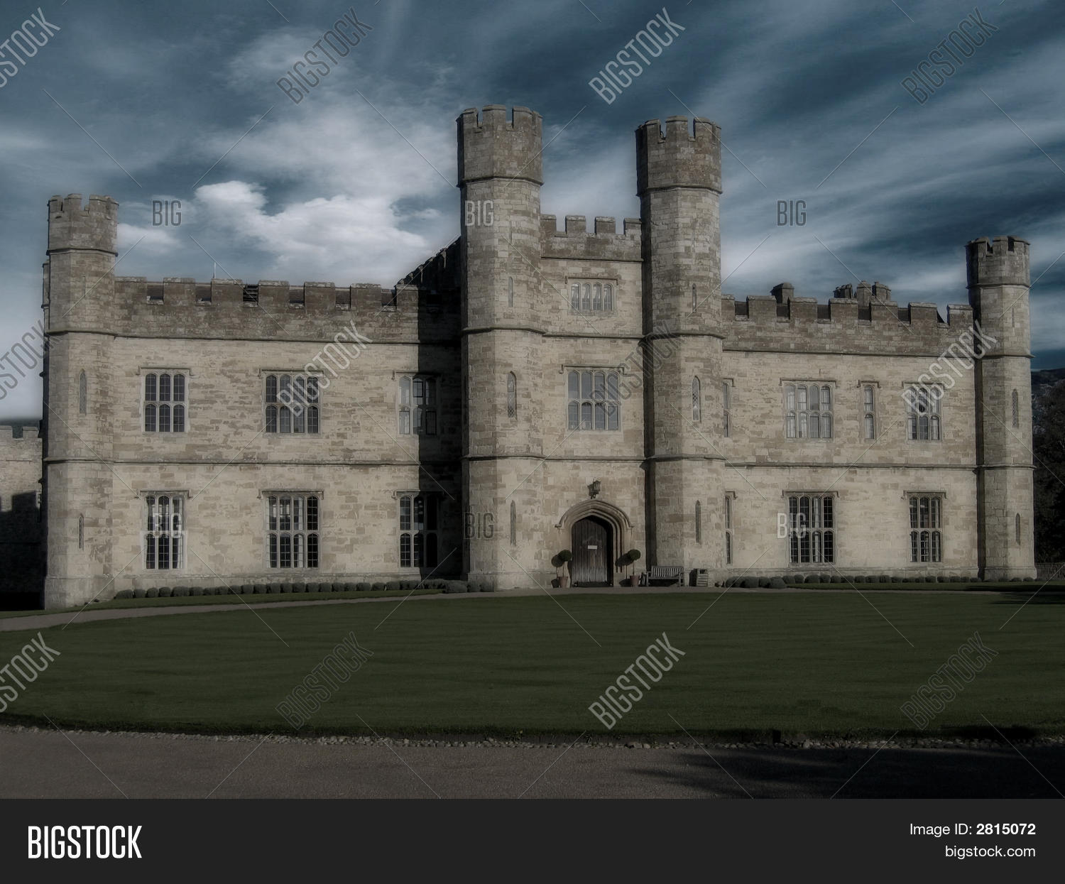 Front Historic Castle Image & Photo (Free Trial) | Bigstock