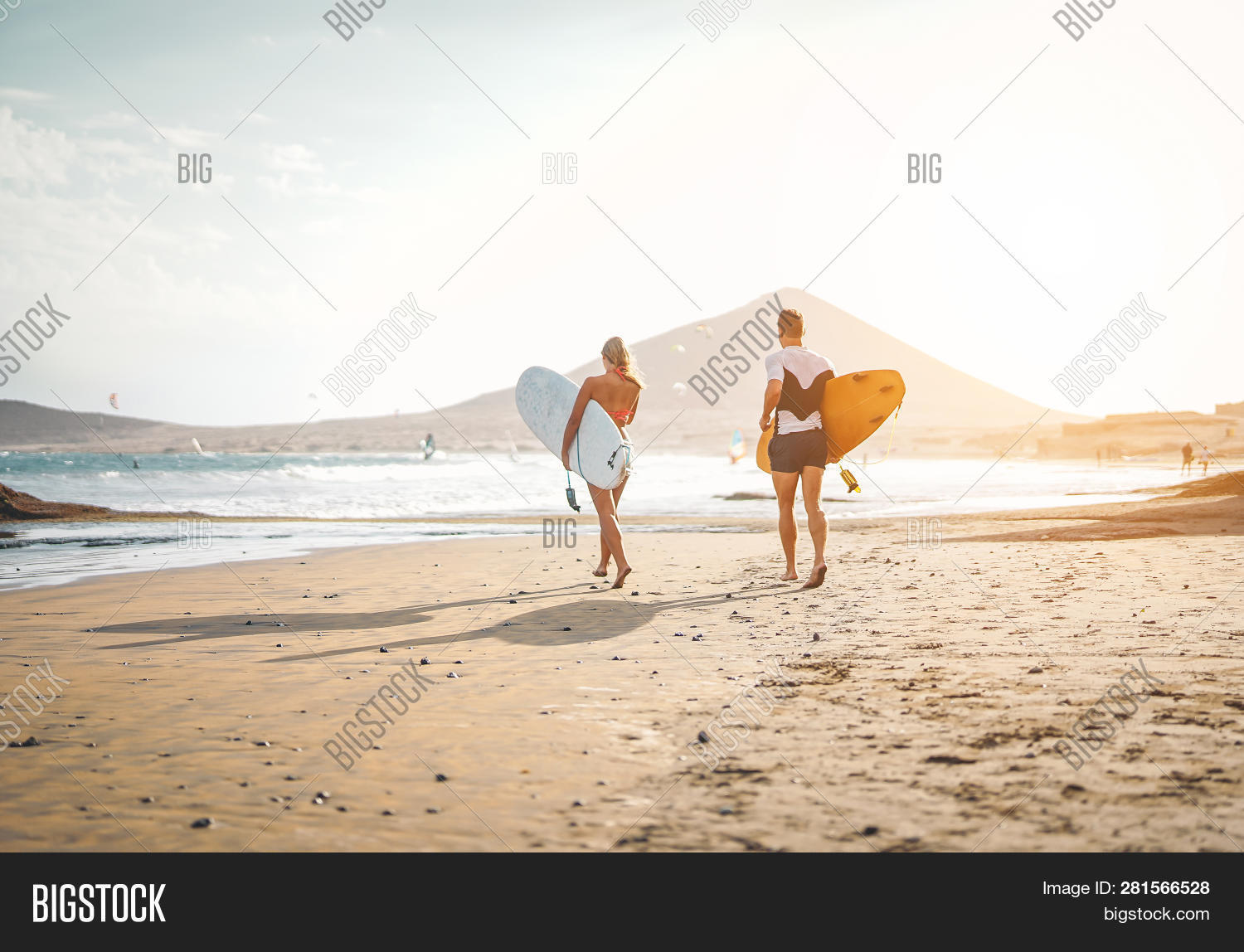 Imagen y foto Happy Surfers (prueba gratis) | Bigstock