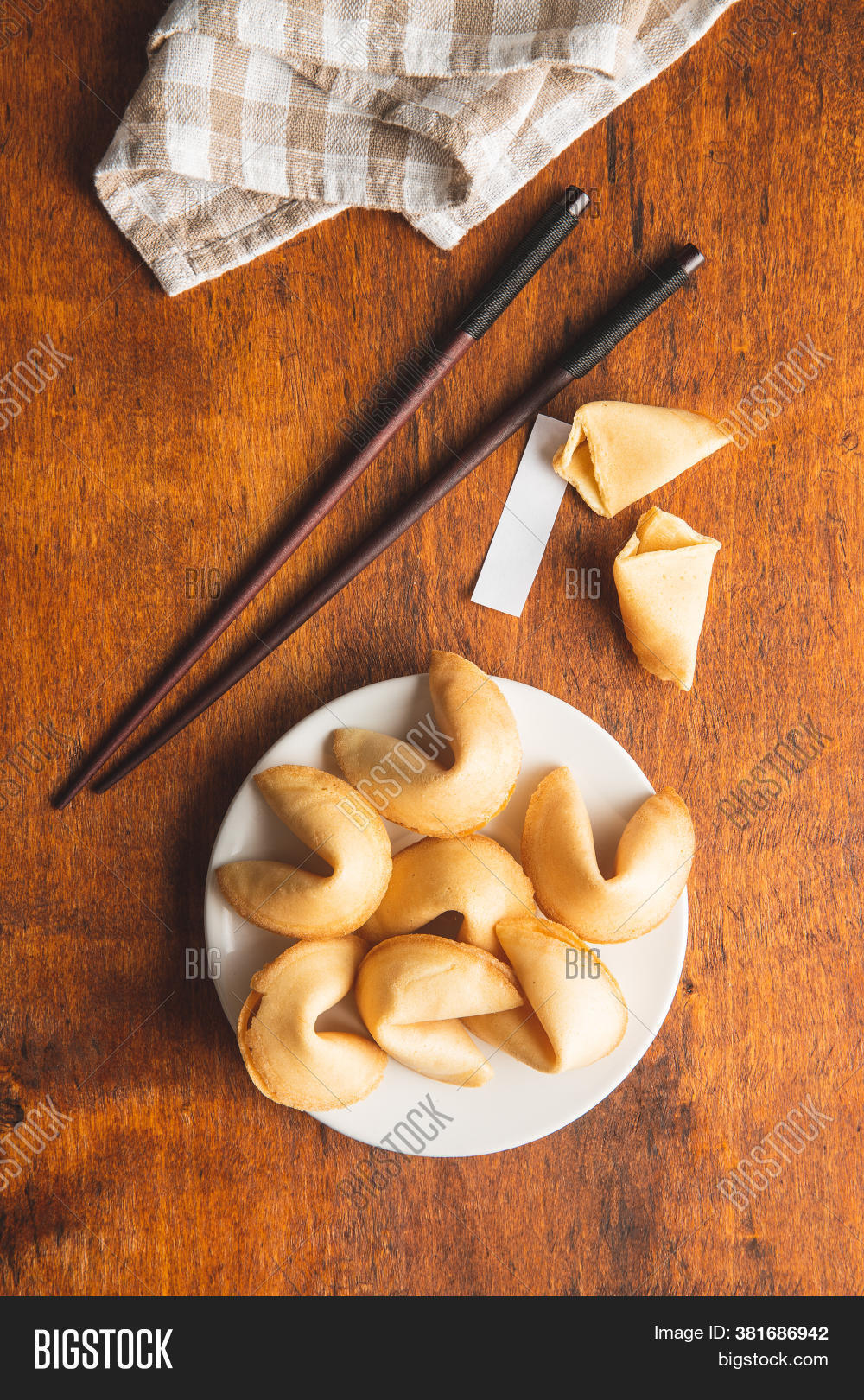 Chinese Lucky Cookies Image & Photo (Free Trial) | Bigstock