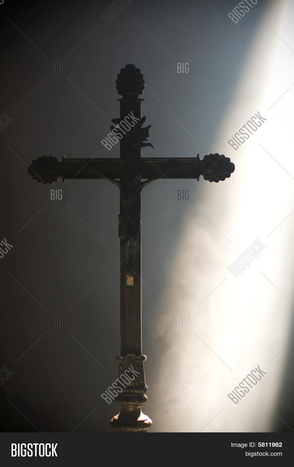 Christian Cross Ray Image & Photo (Free Trial) | Bigstock