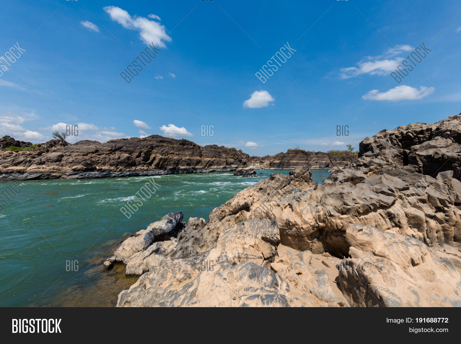 Li Phi Waterfall Laos Image & Photo (Free Trial) | Bigstock