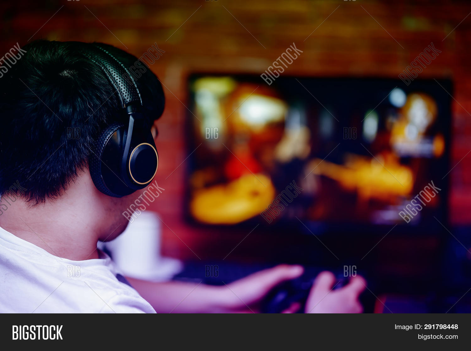 Technology, Gaming, Image & Photo (Free Trial) | Bigstock