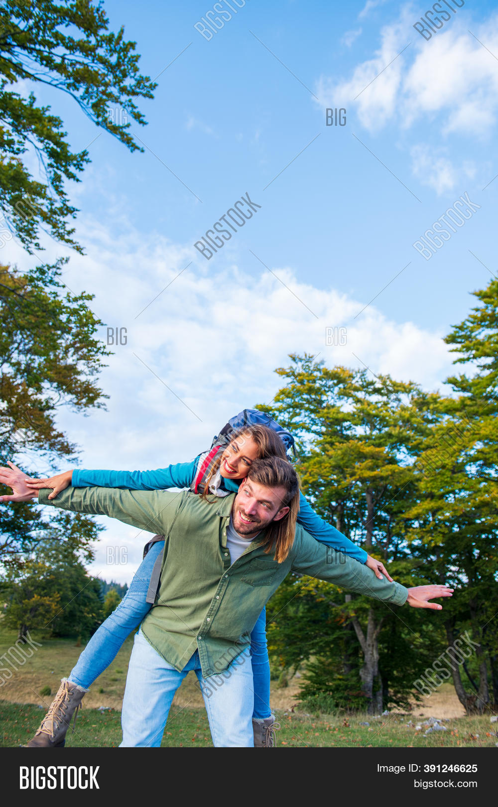 Happy Couple Backpacks Image & Photo (Free Trial) | Bigstock