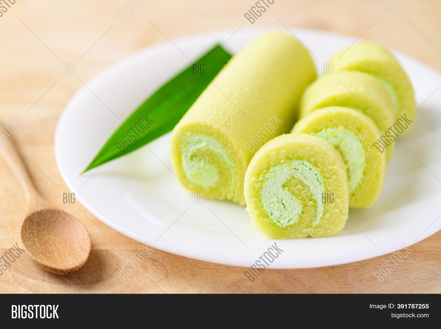 Pandan Roll Cake Image & Photo (Free Trial) | Bigstock
