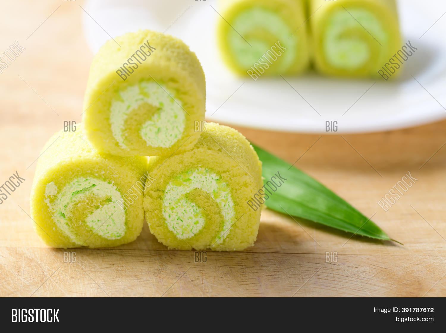 Pandan Roll Cake Image & Photo (Free Trial) | Bigstock