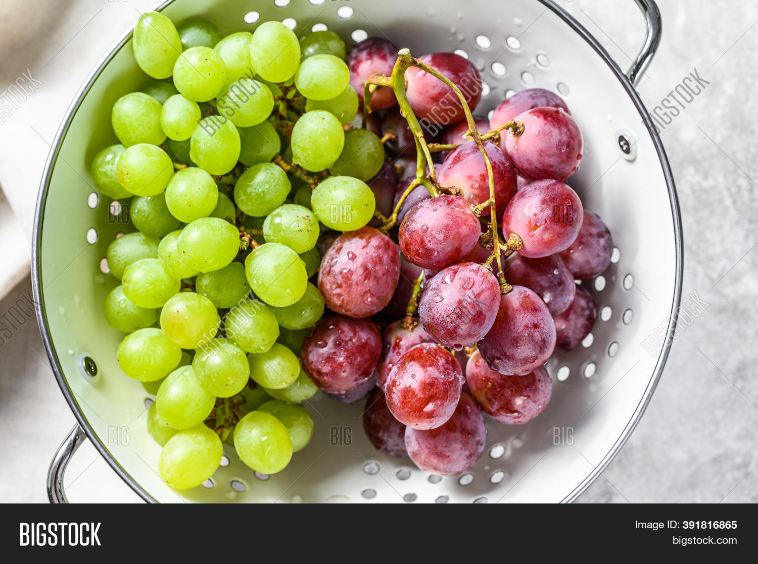 Two Varieties Grapes, Image & Photo (Free Trial) | Bigstock
