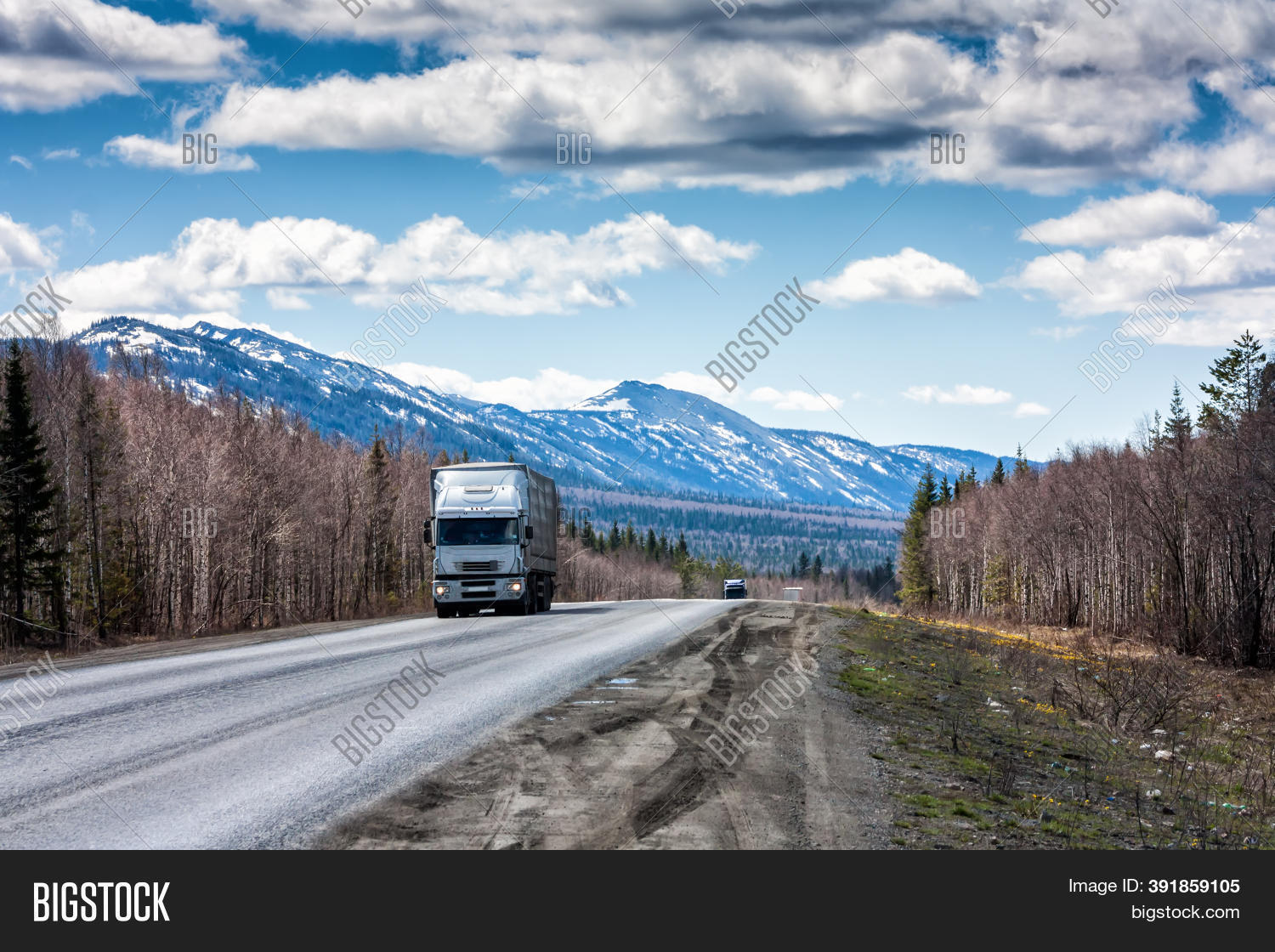 Long-distance Truck Image & Photo (Free Trial) | Bigstock