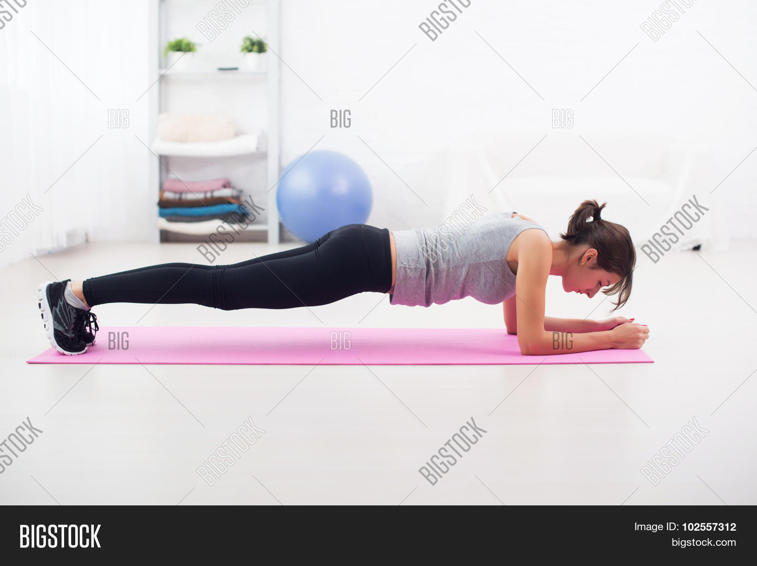 Fit Girl Plank Image & Photo (Free Trial) | Bigstock