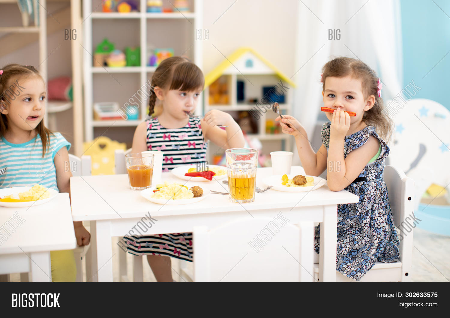 Kids Have Lunch Image & Photo (Free Trial) | Bigstock