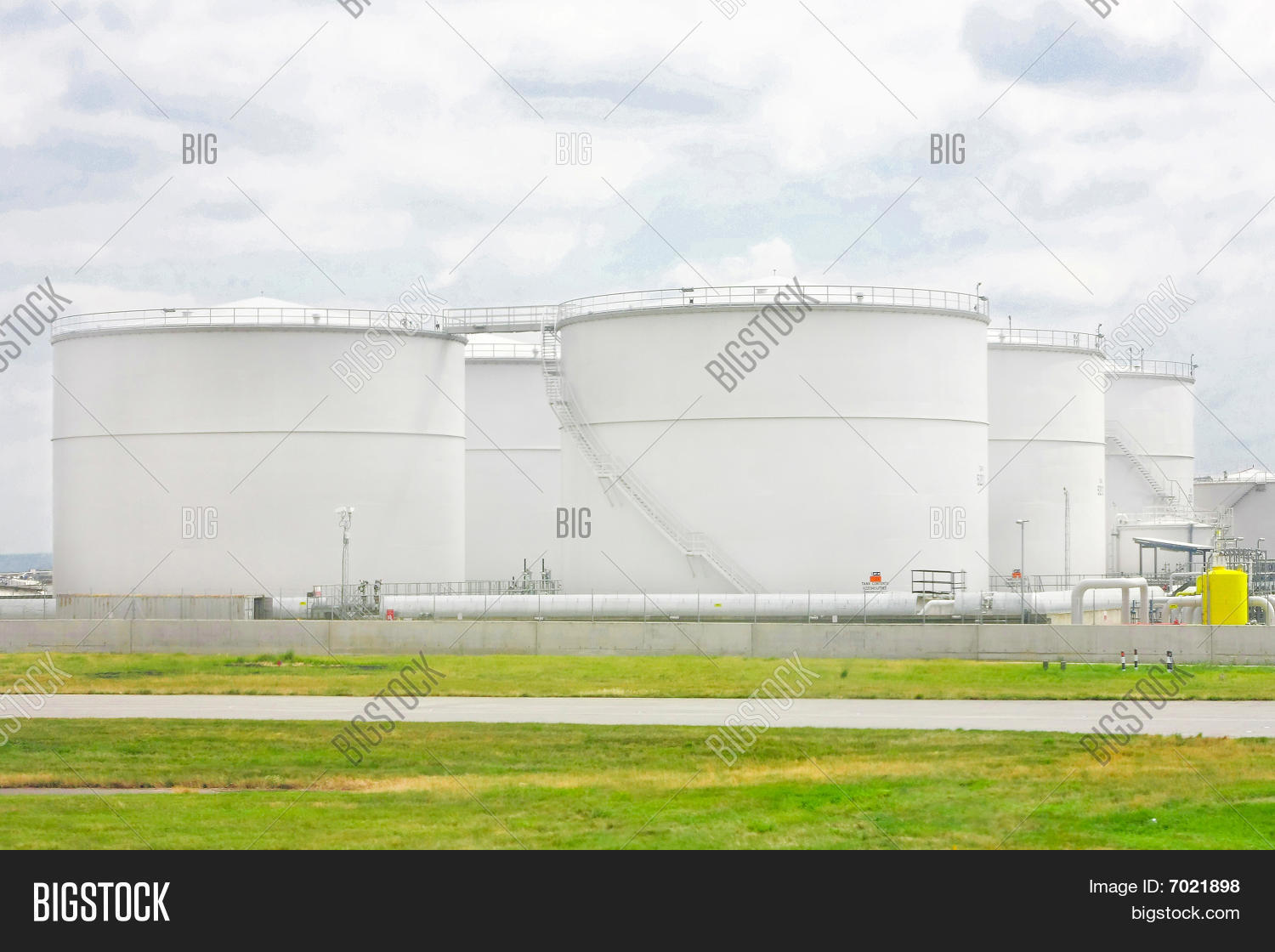 Oil Tank Image & Photo (Free Trial) | Bigstock