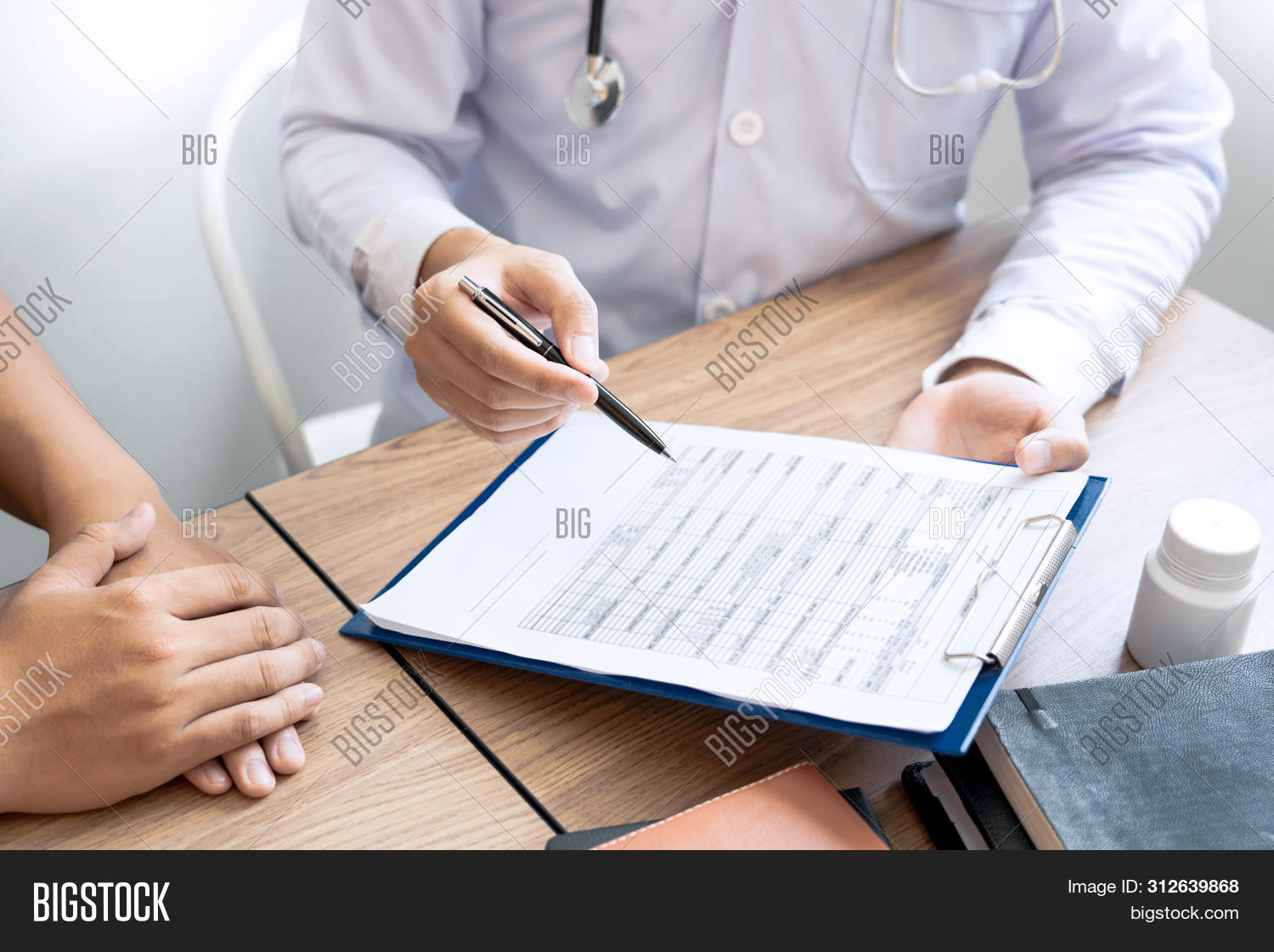 Doctor Explaining Image & Photo (Free Trial) | Bigstock