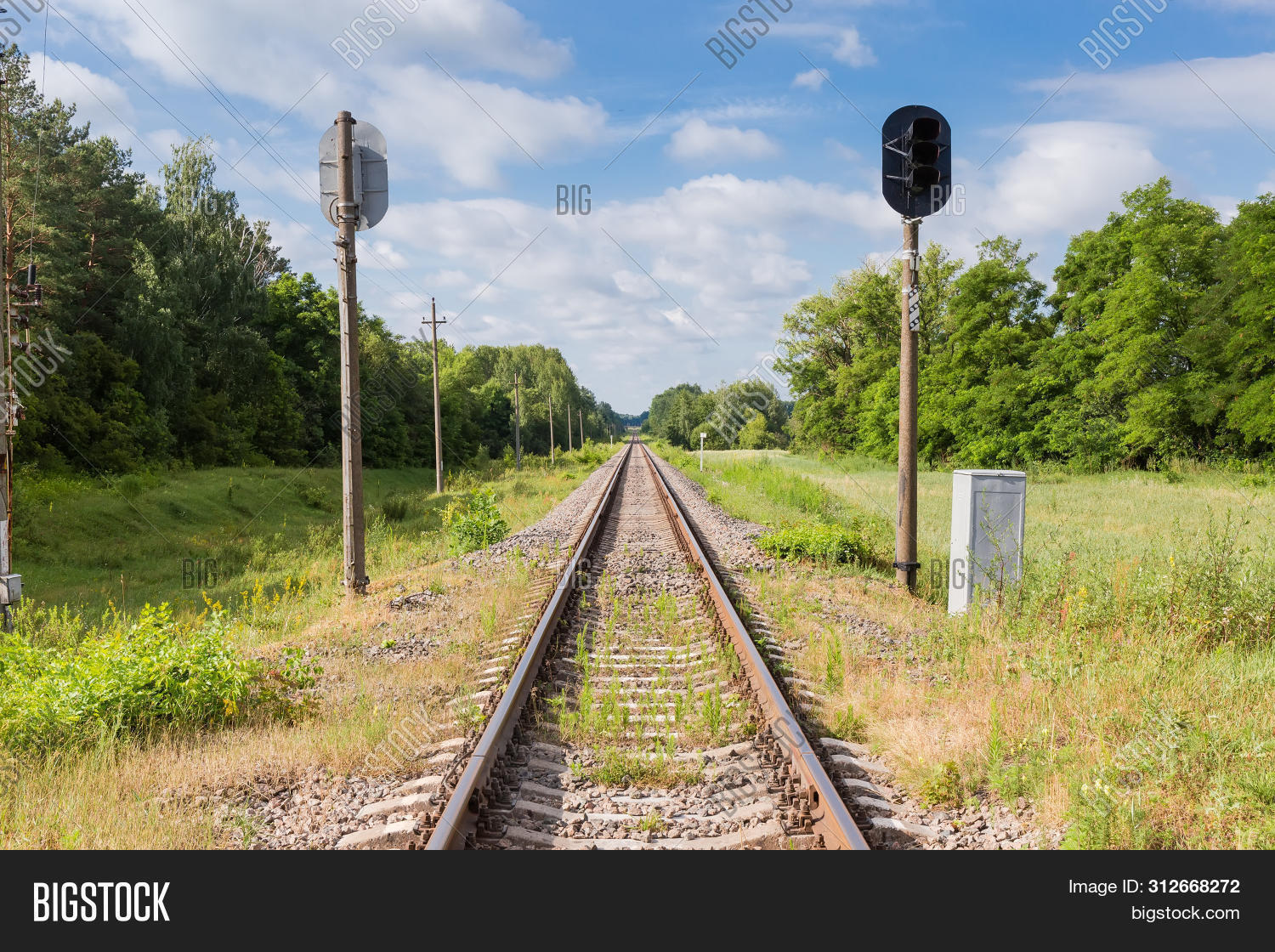 Single Modern Railroad Image & Photo (Free Trial) | Bigstock