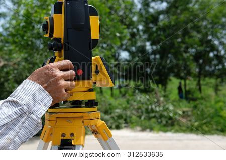 Tacheometer Land Image & Photo (Free Trial) | Bigstock