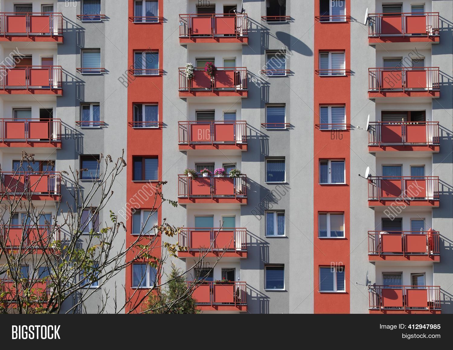Generic Apartment Image & Photo (Free Trial) | Bigstock