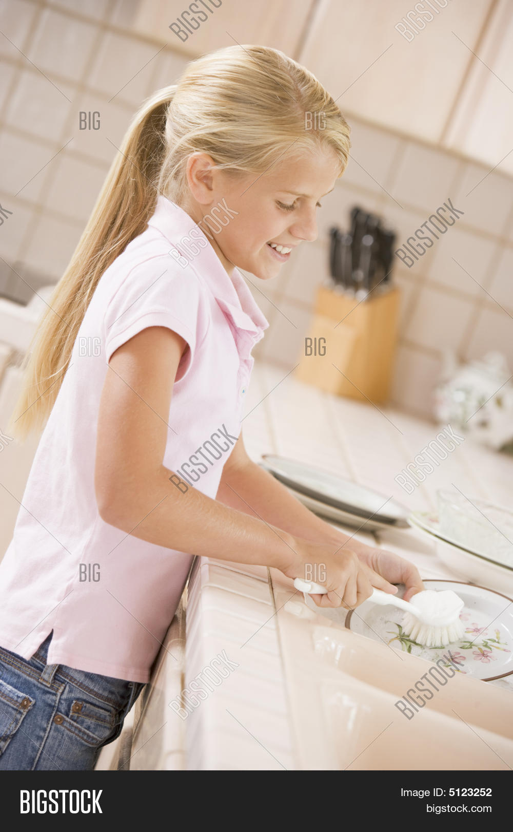 Young Girl Cleaning Image & Photo (Free Trial) | Bigstock