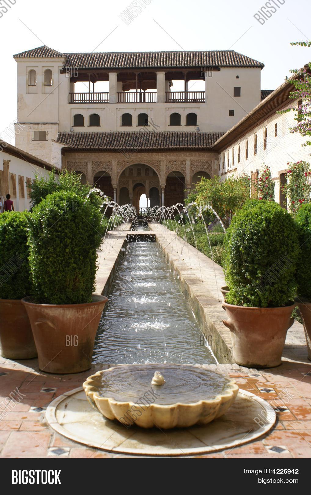 Pool/ Fountain Image & Photo (Free Trial) | Bigstock