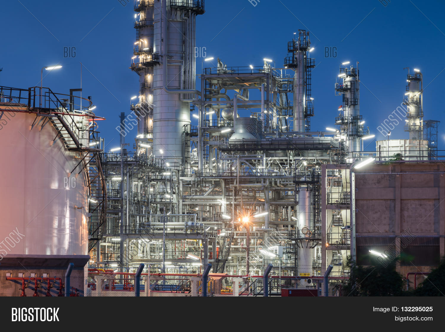 Oil Refinery Factory Image & Photo (Free Trial) | Bigstock