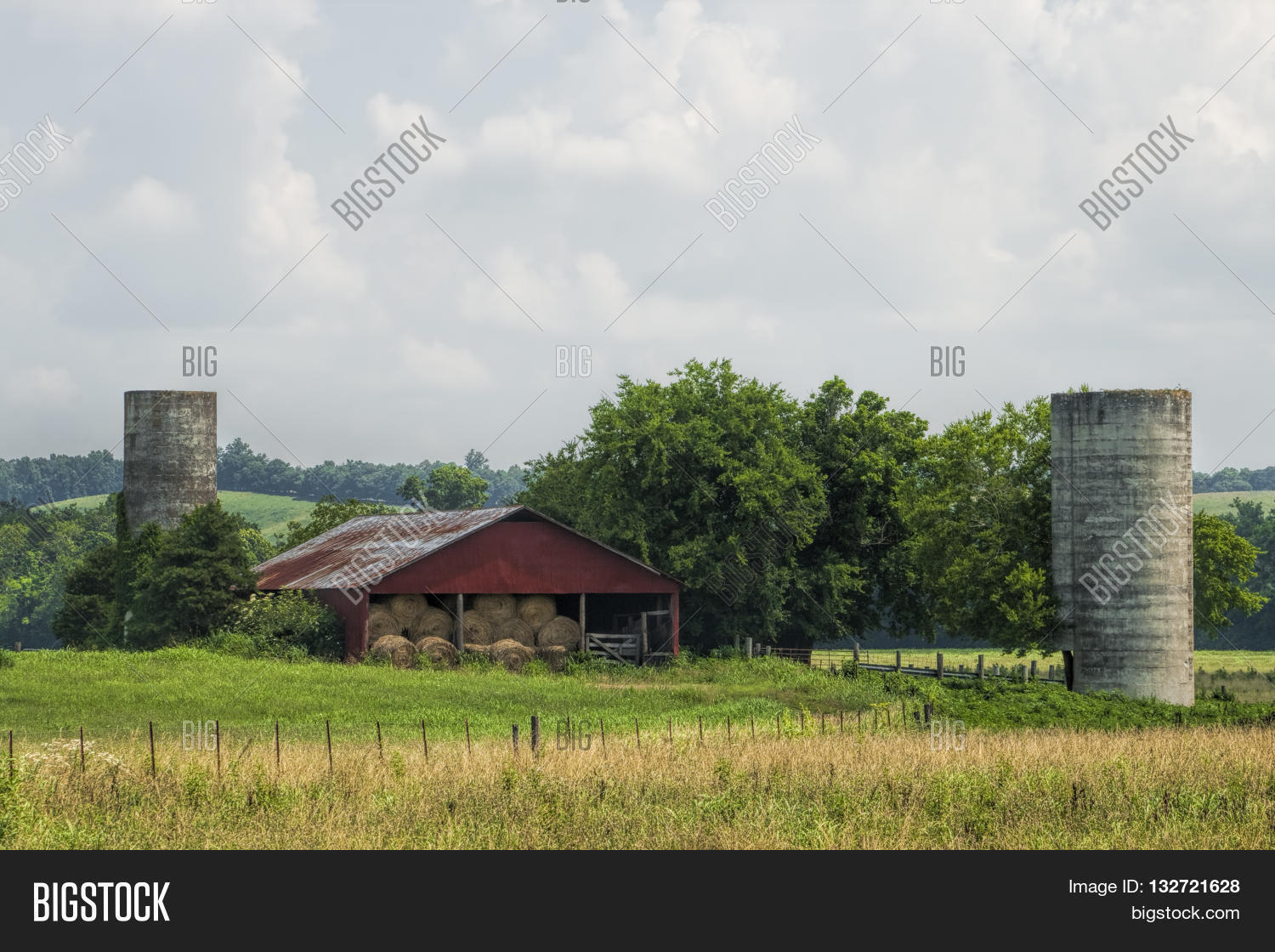 Old Red Hay Barn Silo Image & Photo (Free Trial) | Bigstock