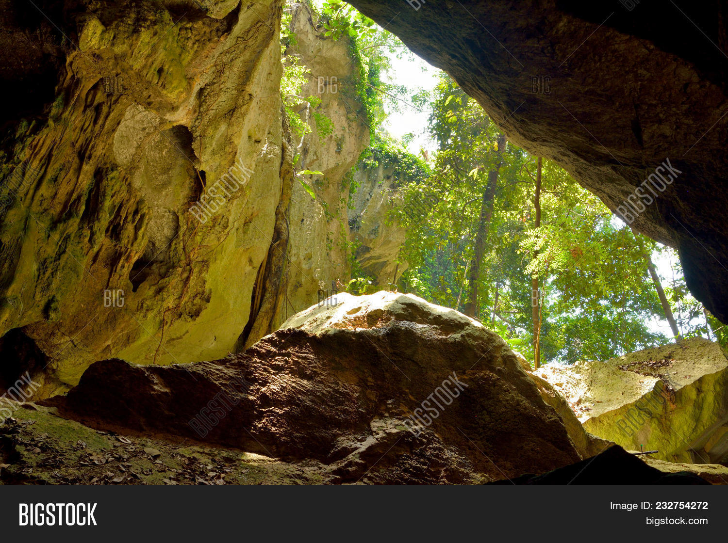 Caves, Queensland, Image & Photo (Free Trial) | Bigstock