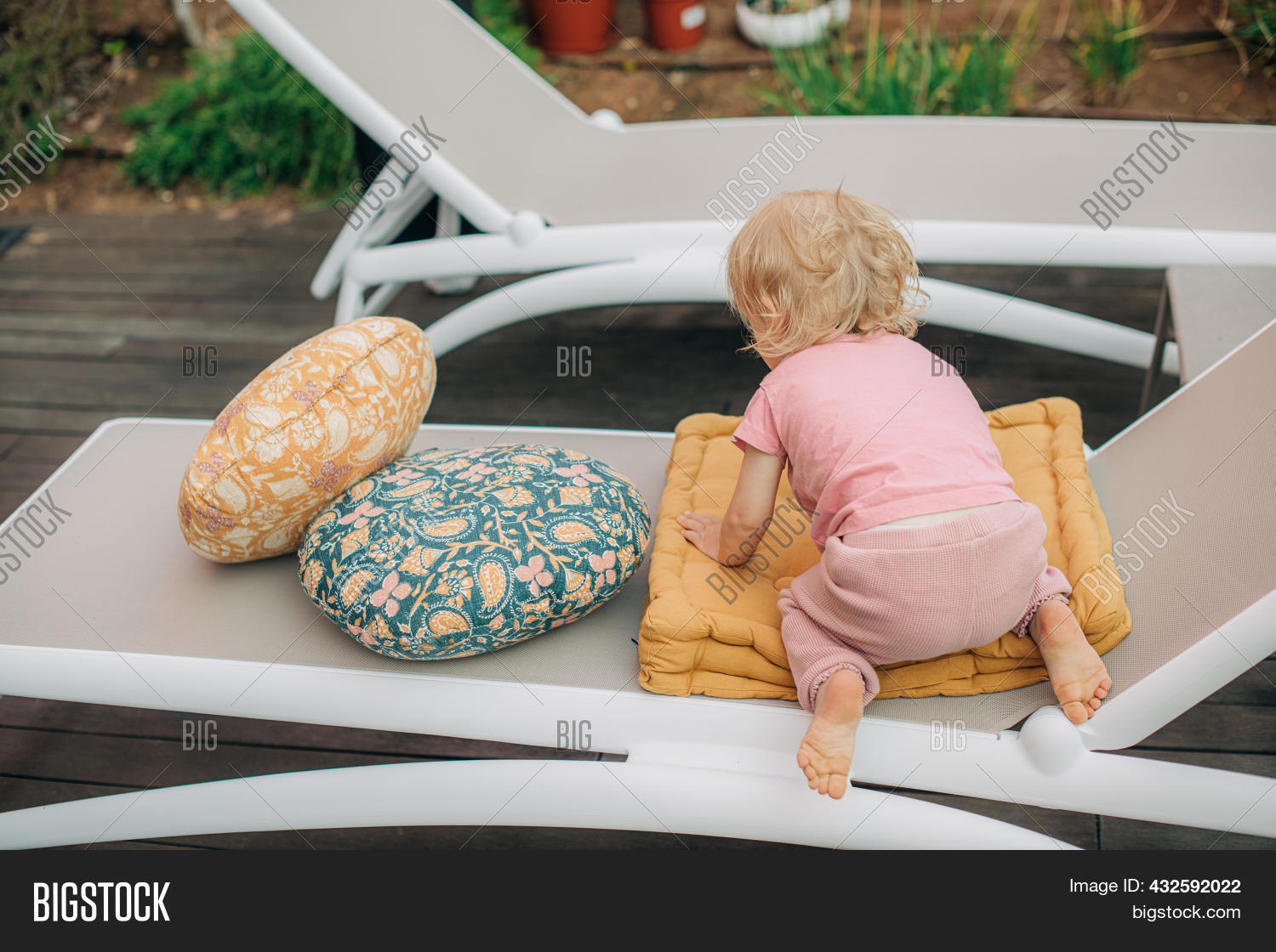 Rear View Little Girl Image & Photo (Free Trial) | Bigstock