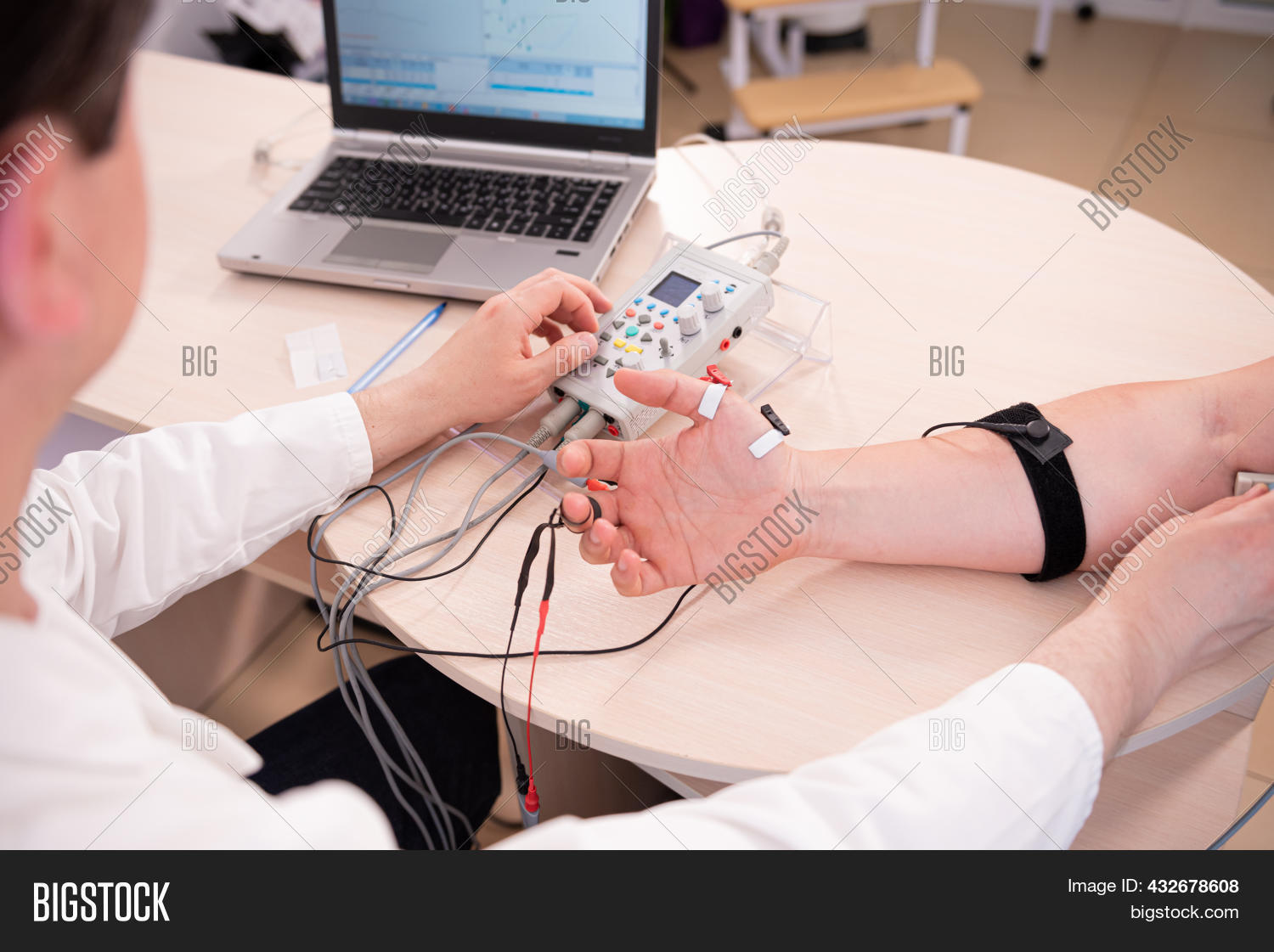 Patient Nerves Testing Image & Photo (Free Trial) | Bigstock