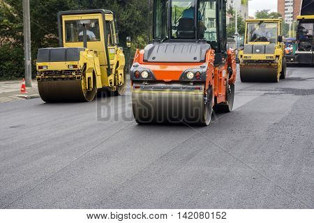 Imagen y foto Compactor Roller (prueba gratis) | Bigstock
