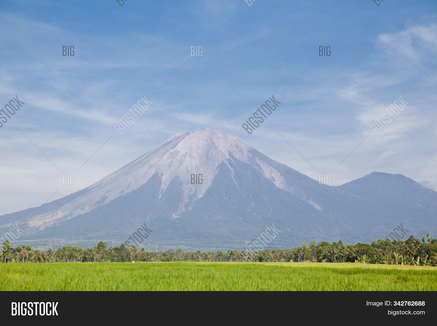Conical Volcano Gunung Image & Photo (Free Trial) | Bigstock