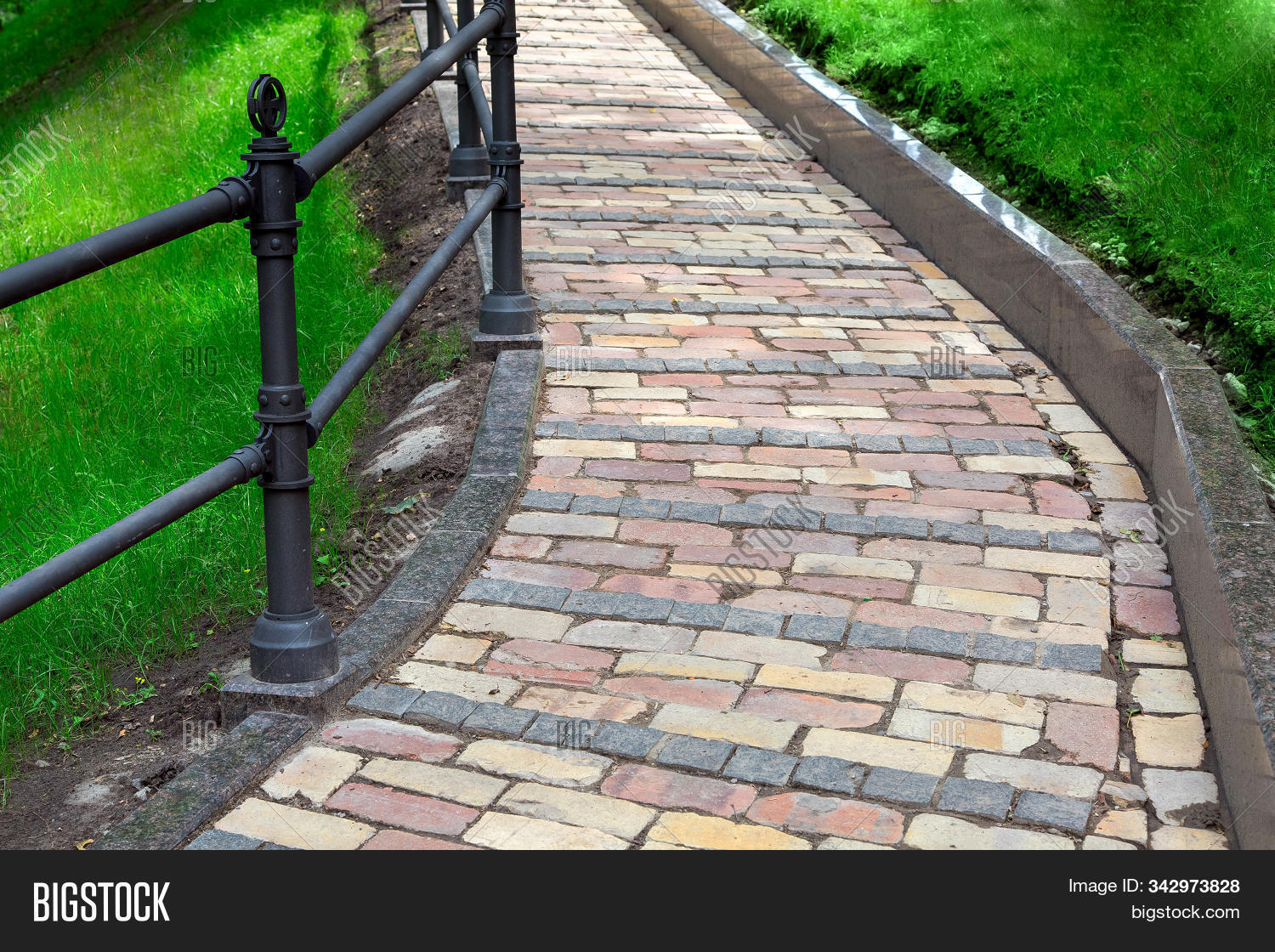 Pedestrian Walkway Image & Photo (Free Trial) | Bigstock