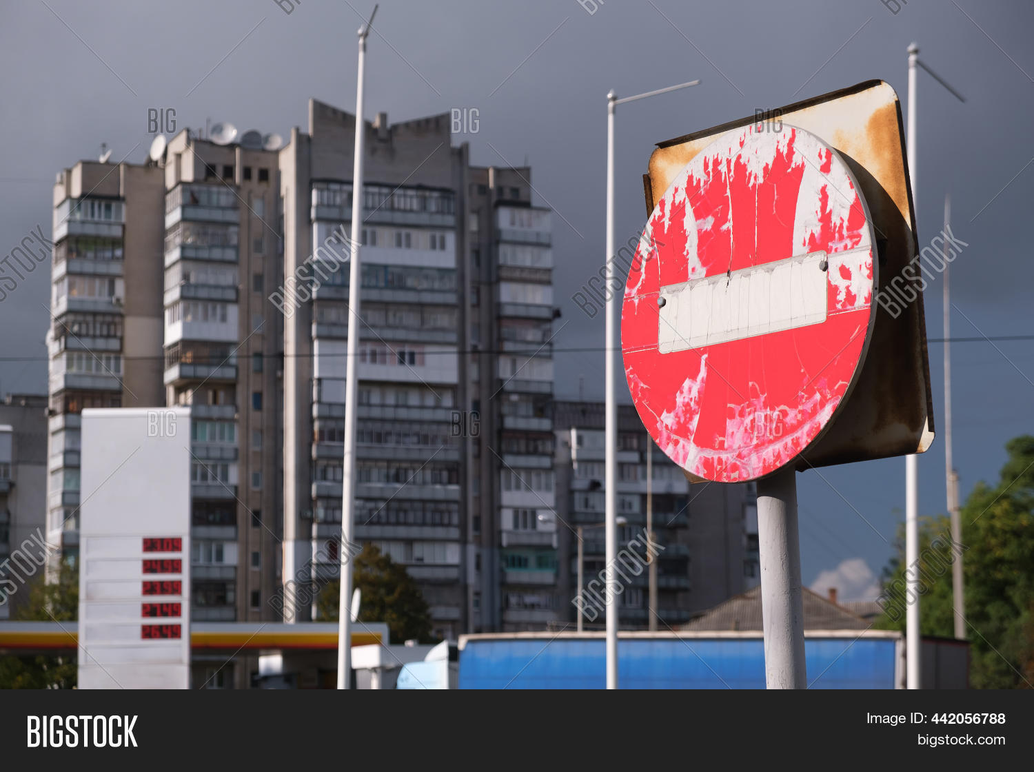 Round Road Sign No Image & Photo (Free Trial) | Bigstock