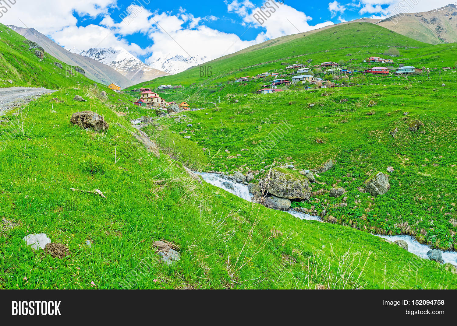 Green Slopes Juta Image & Photo (Free Trial) | Bigstock