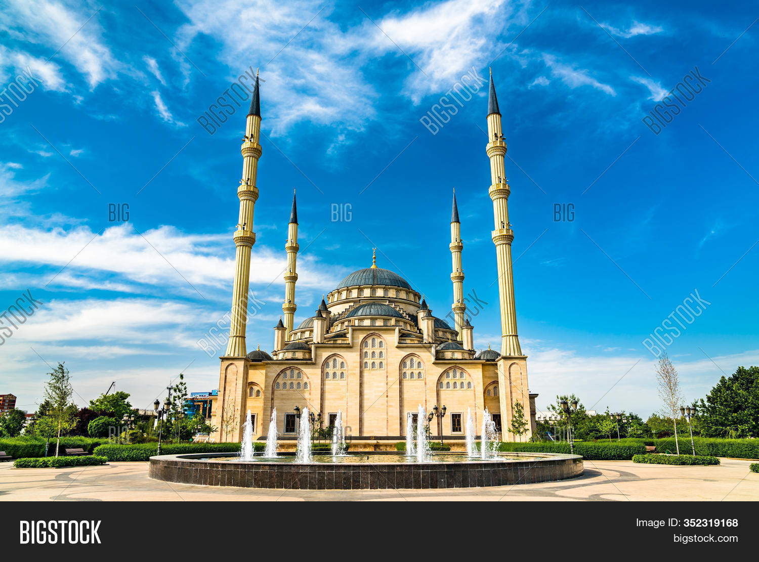 Akhmad Kadyrov Mosque Image & Photo (Free Trial) | Bigstock