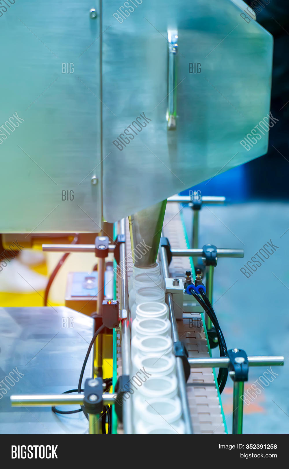 Pharmaceutical Packing Image & Photo (Free Trial) | Bigstock