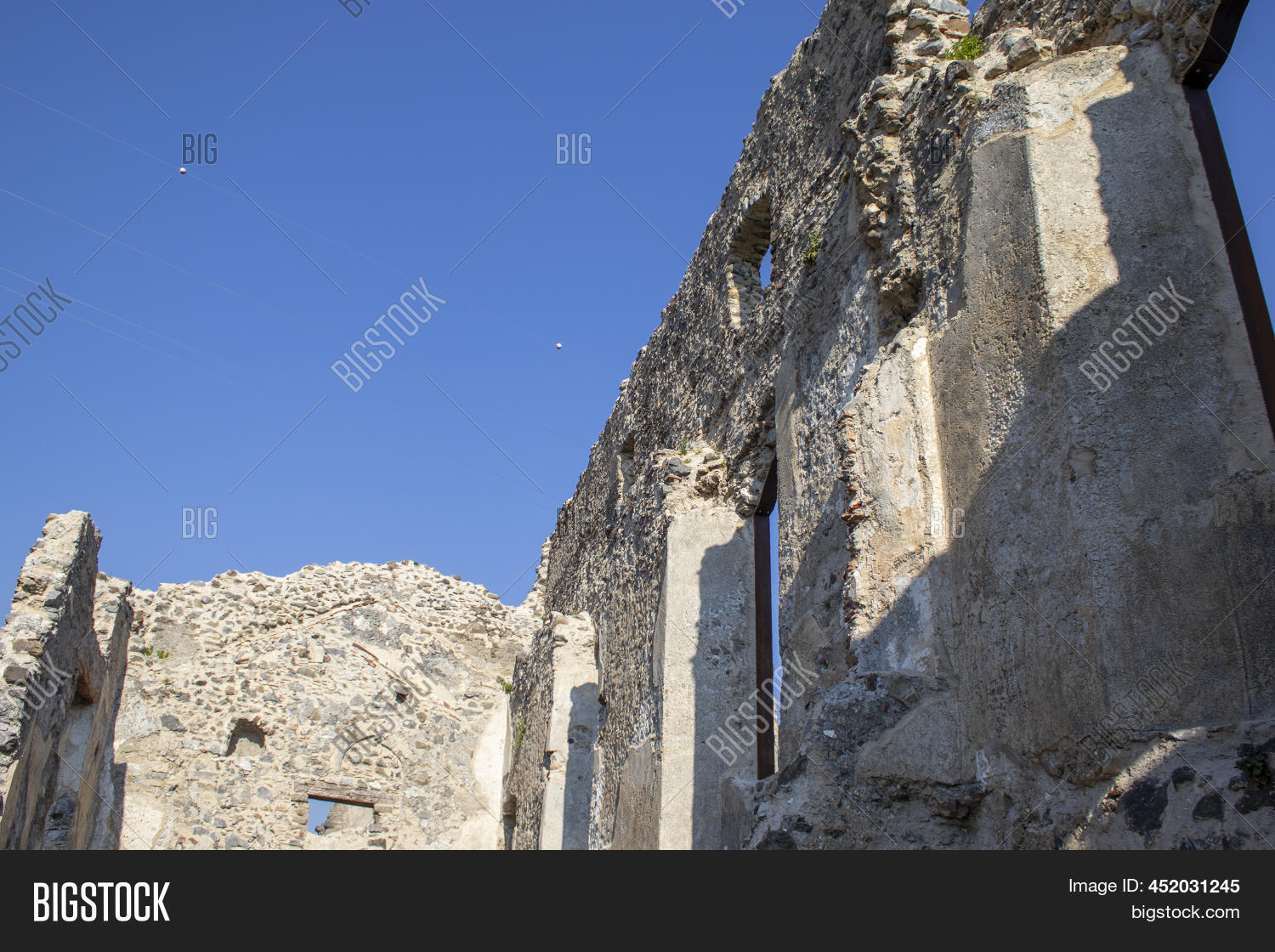 Medieval Ruined Castle Image & Photo (Free Trial) | Bigstock