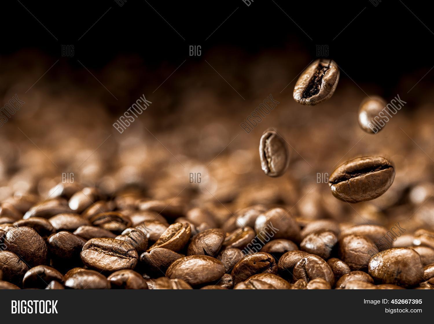 Dynmaic Falling Coffee Image & Photo (Free Trial) | Bigstock