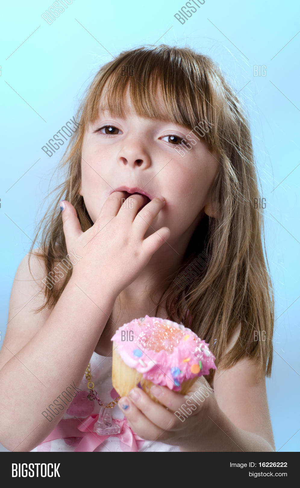 Adorable Little Girl Image & Photo (Free Trial) | Bigstock