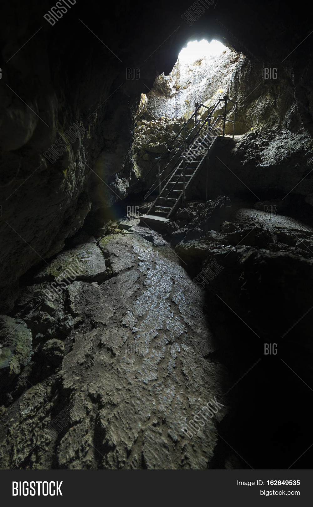 Underground Ladder Image & Photo (Free Trial) | Bigstock