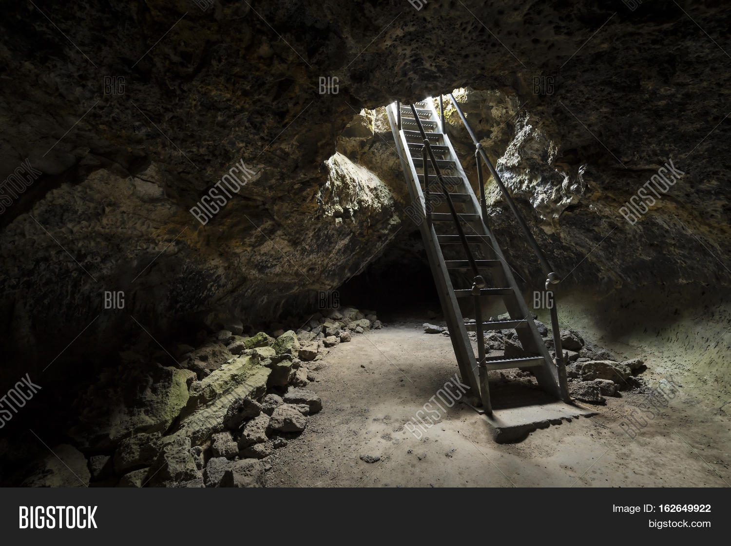 Ladder Descending Into Image & Photo (Free Trial) | Bigstock