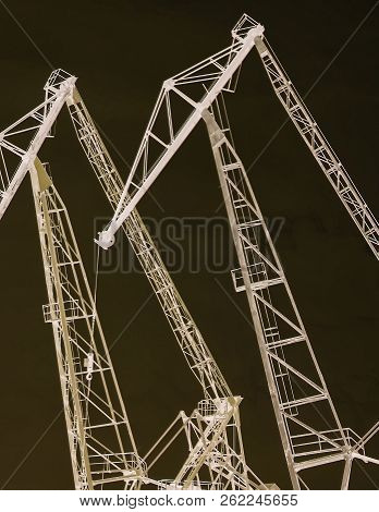 Lifting Cranes Image & Photo (Free Trial) | Bigstock