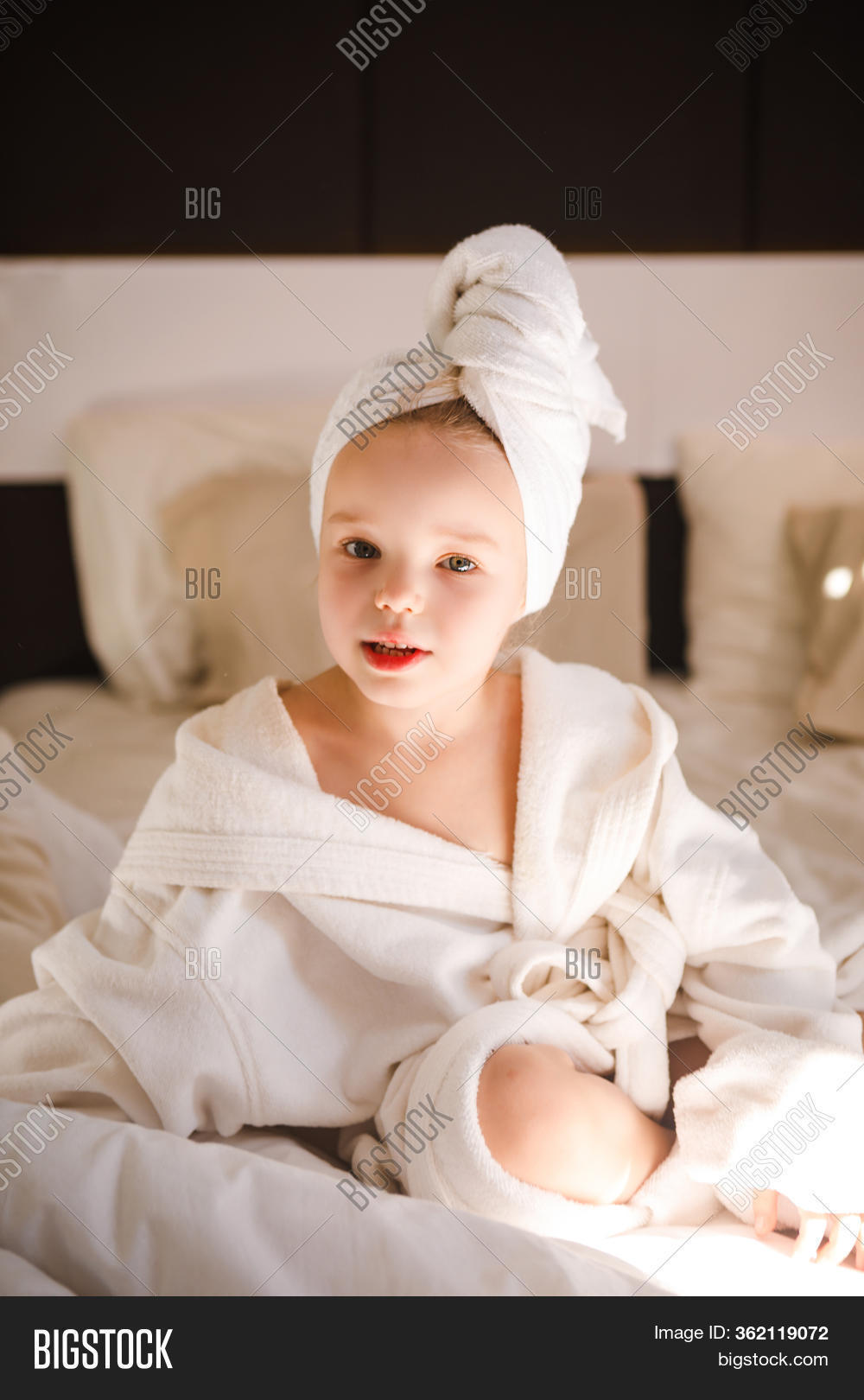 Little Girl Bathrobe Image & Photo (Free Trial) | Bigstock