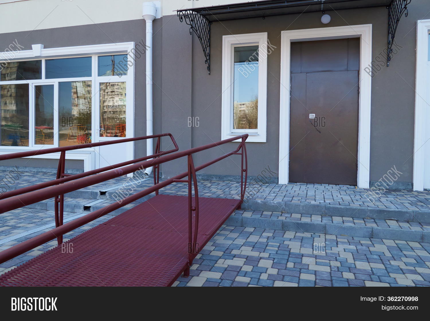 Wheelchair Access Ramp Image & Photo (Free Trial) | Bigstock