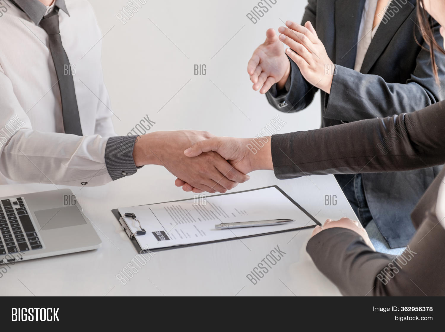 Shaking Hands Clap Image & Photo (Free Trial) | Bigstock