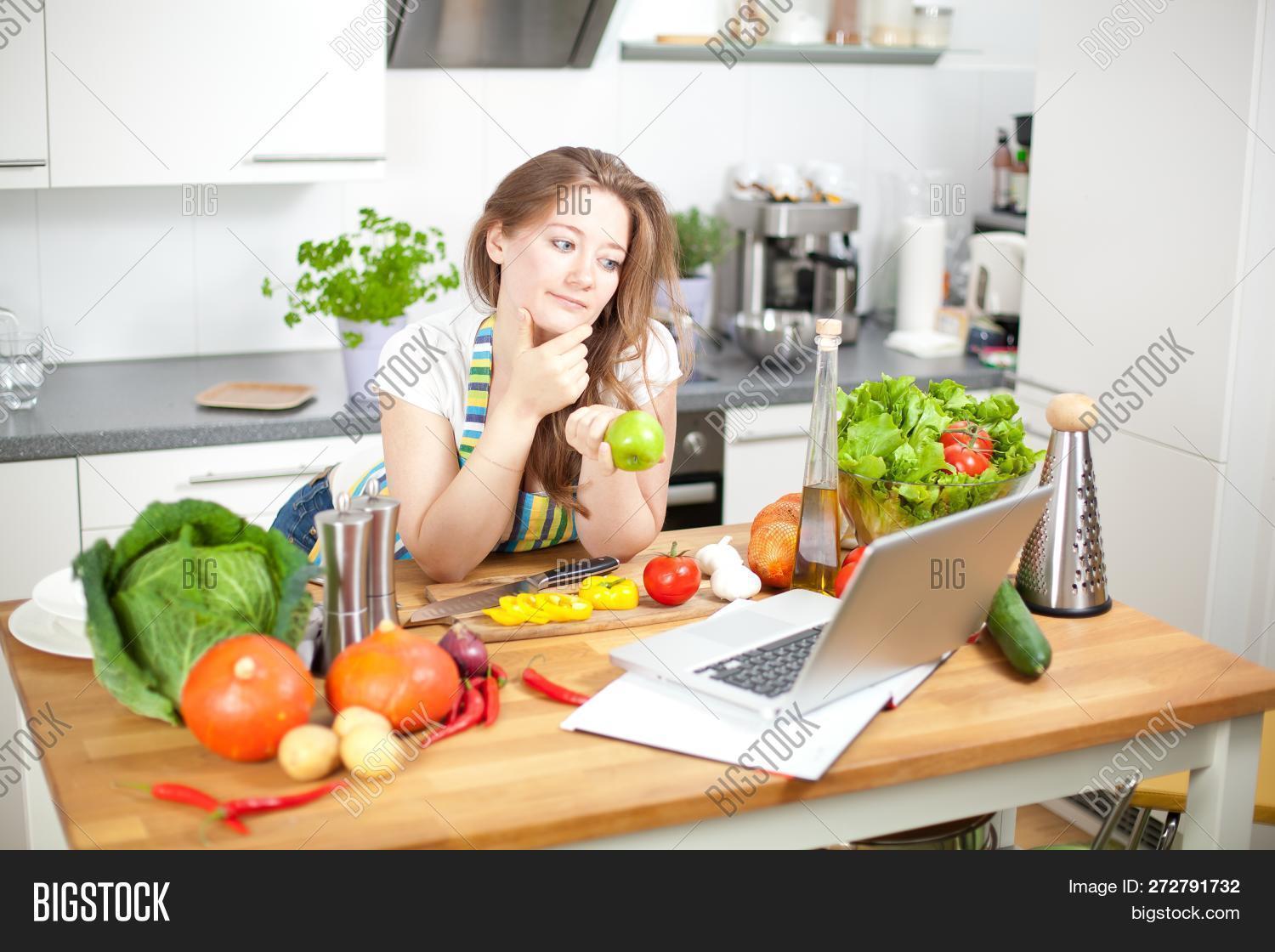 Cooking Woman Looking Image & Photo (Free Trial) | Bigstock