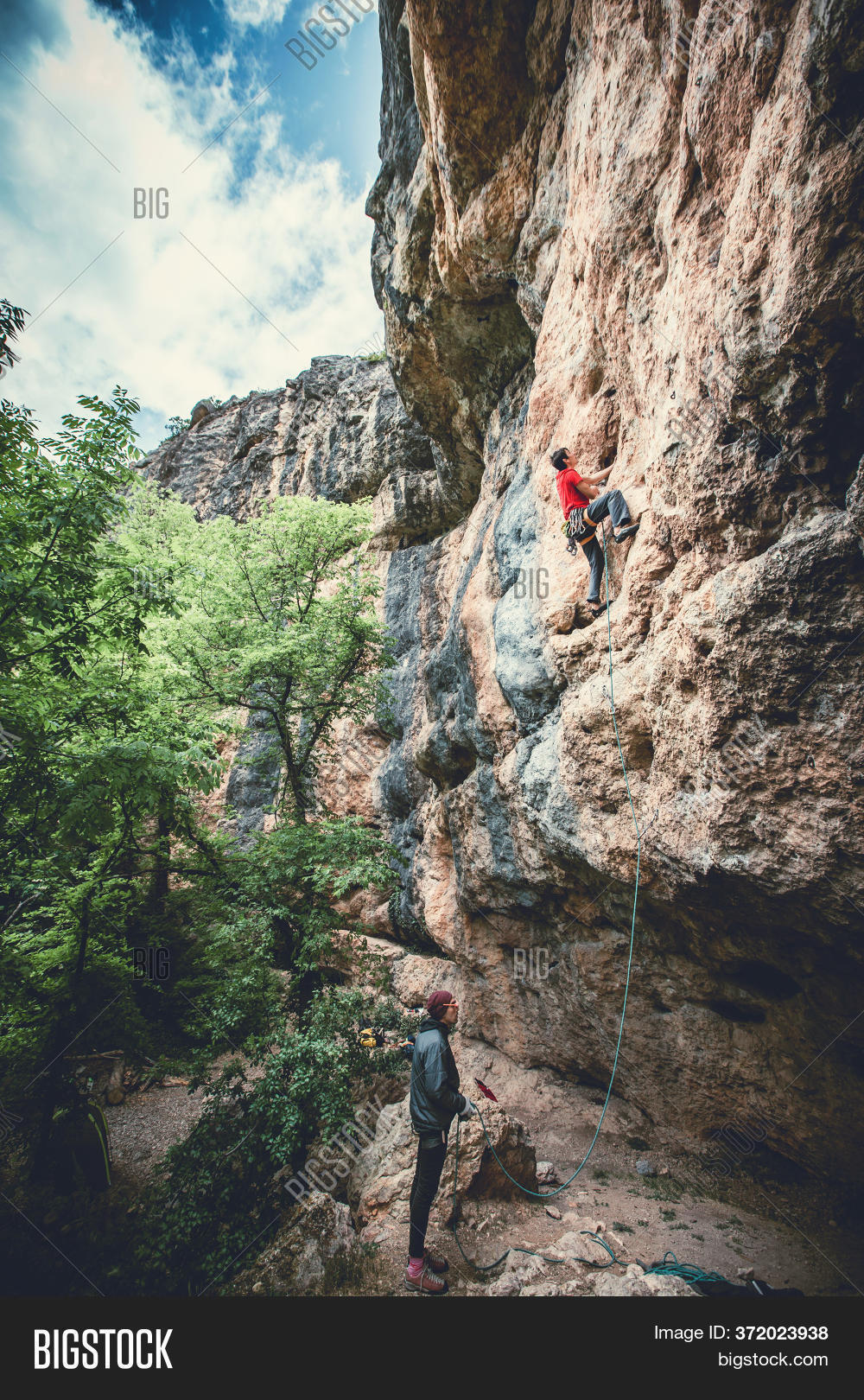 Athletic Man Climbs Image & Photo (Free Trial) | Bigstock