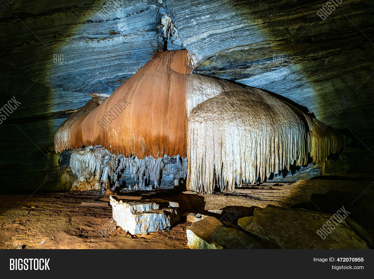 Limestone Cave Image & Photo (Free Trial) | Bigstock