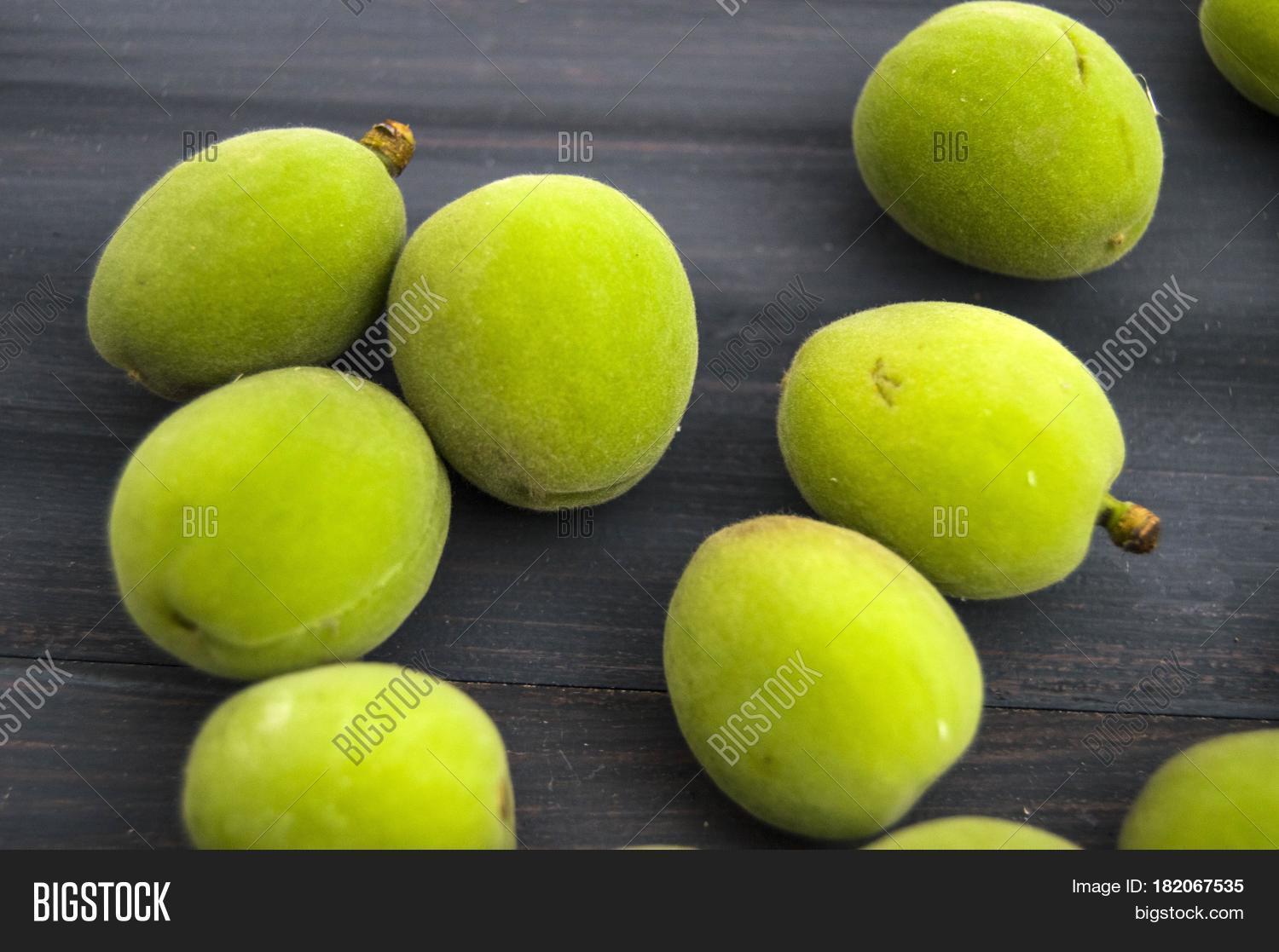 Green apricot store