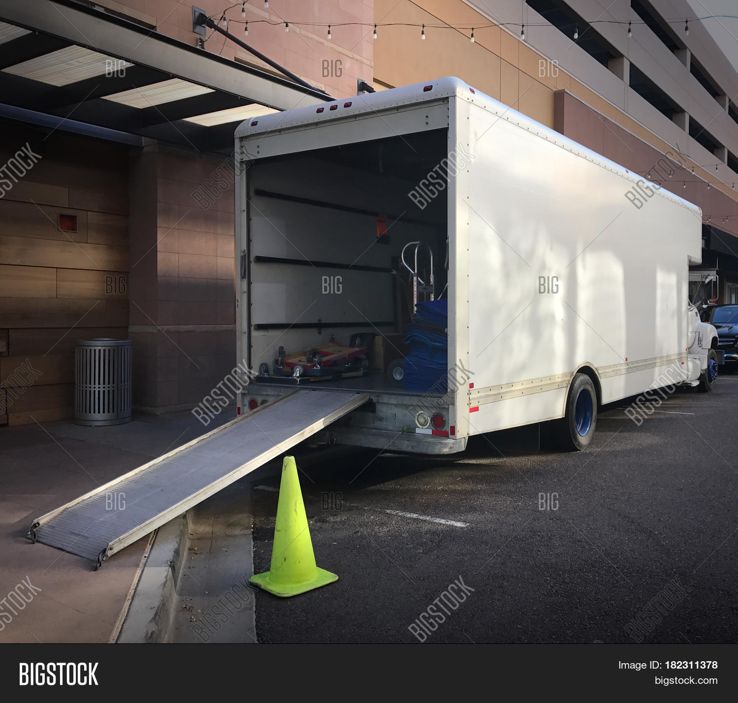 Moving Truck Ramp Down Image & Photo (Free Trial) | Bigstock