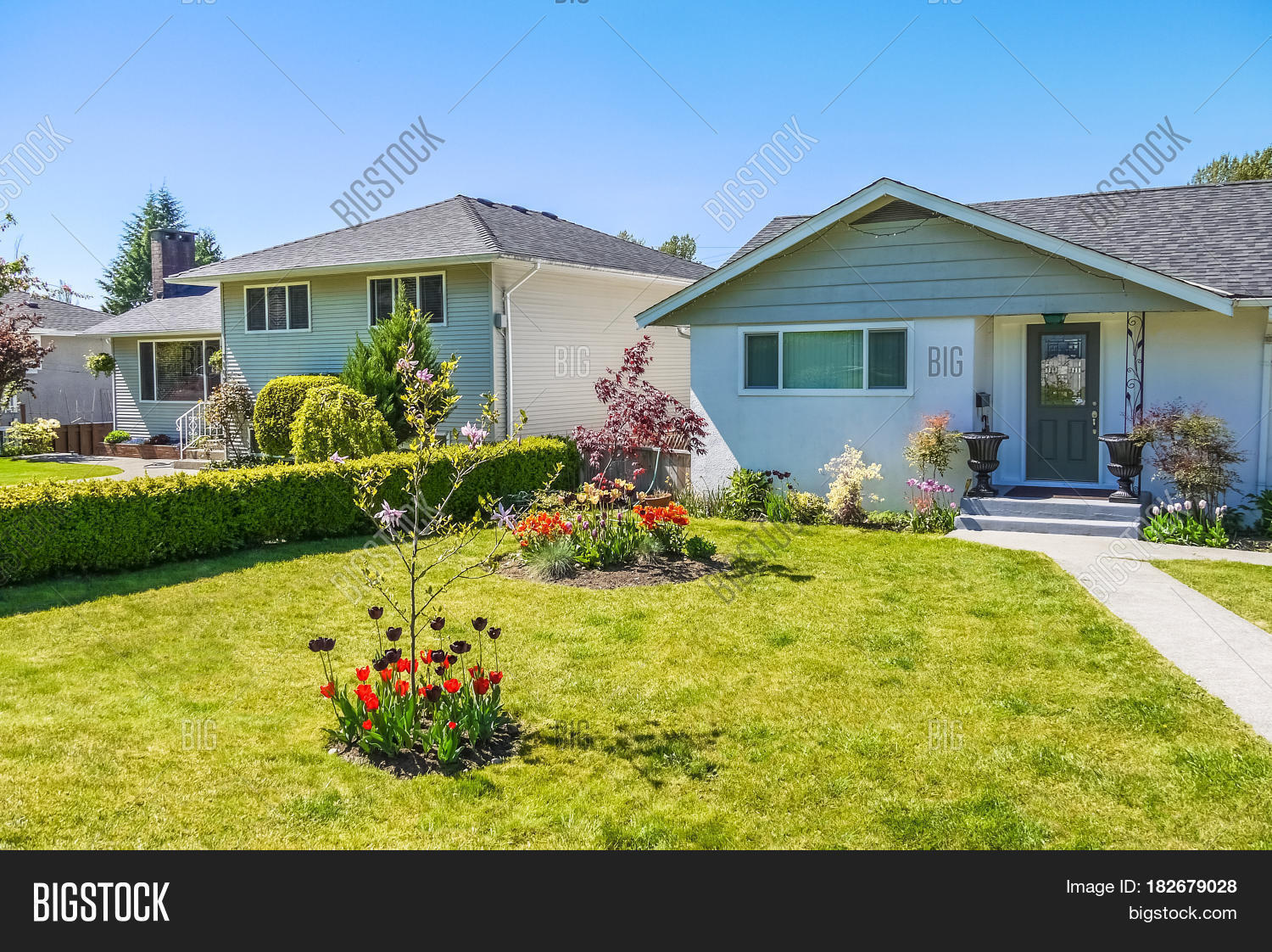 Average Family House Image & Photo (Free Trial) | Bigstock