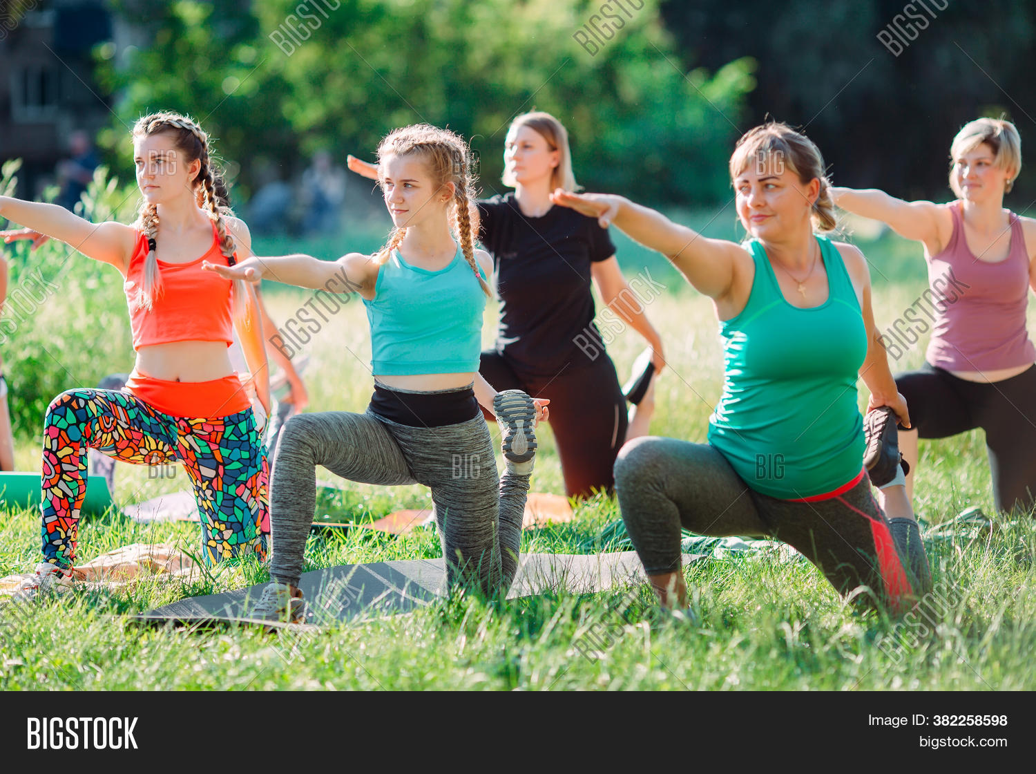 Yoga Classes Outside Image & Photo (Free Trial) | Bigstock