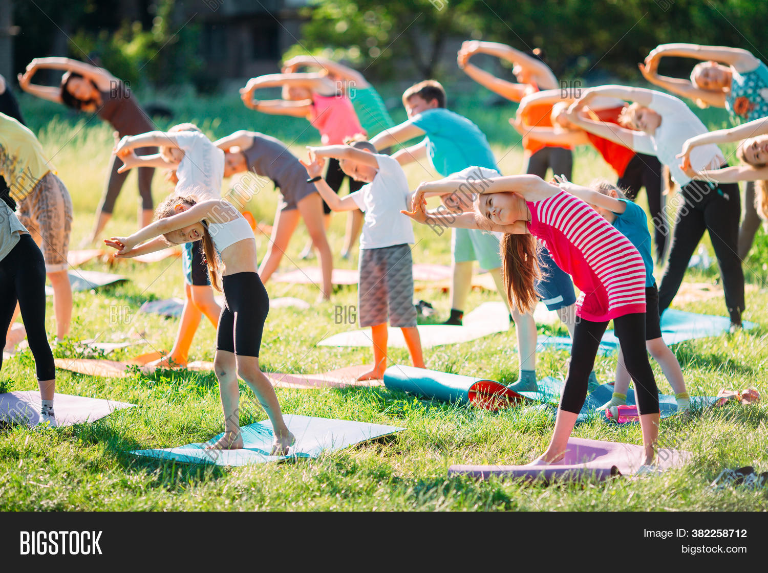Yoga Classes Outside Image & Photo (Free Trial) | Bigstock