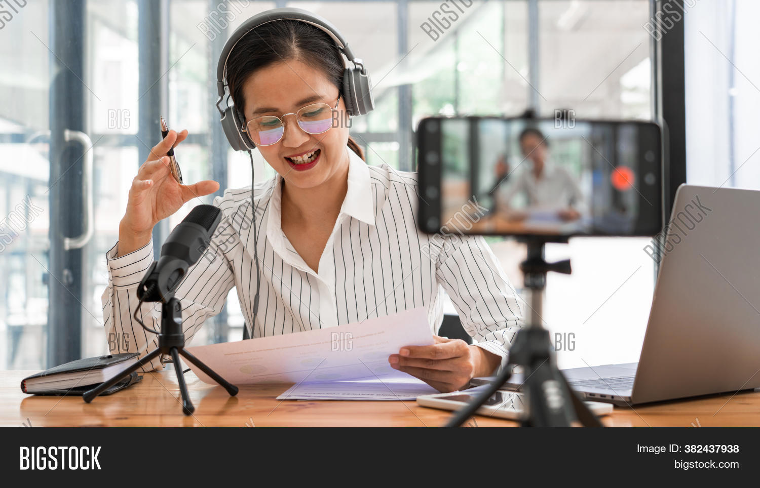Asian Women Podcaster Image & Photo (Free Trial) | Bigstock